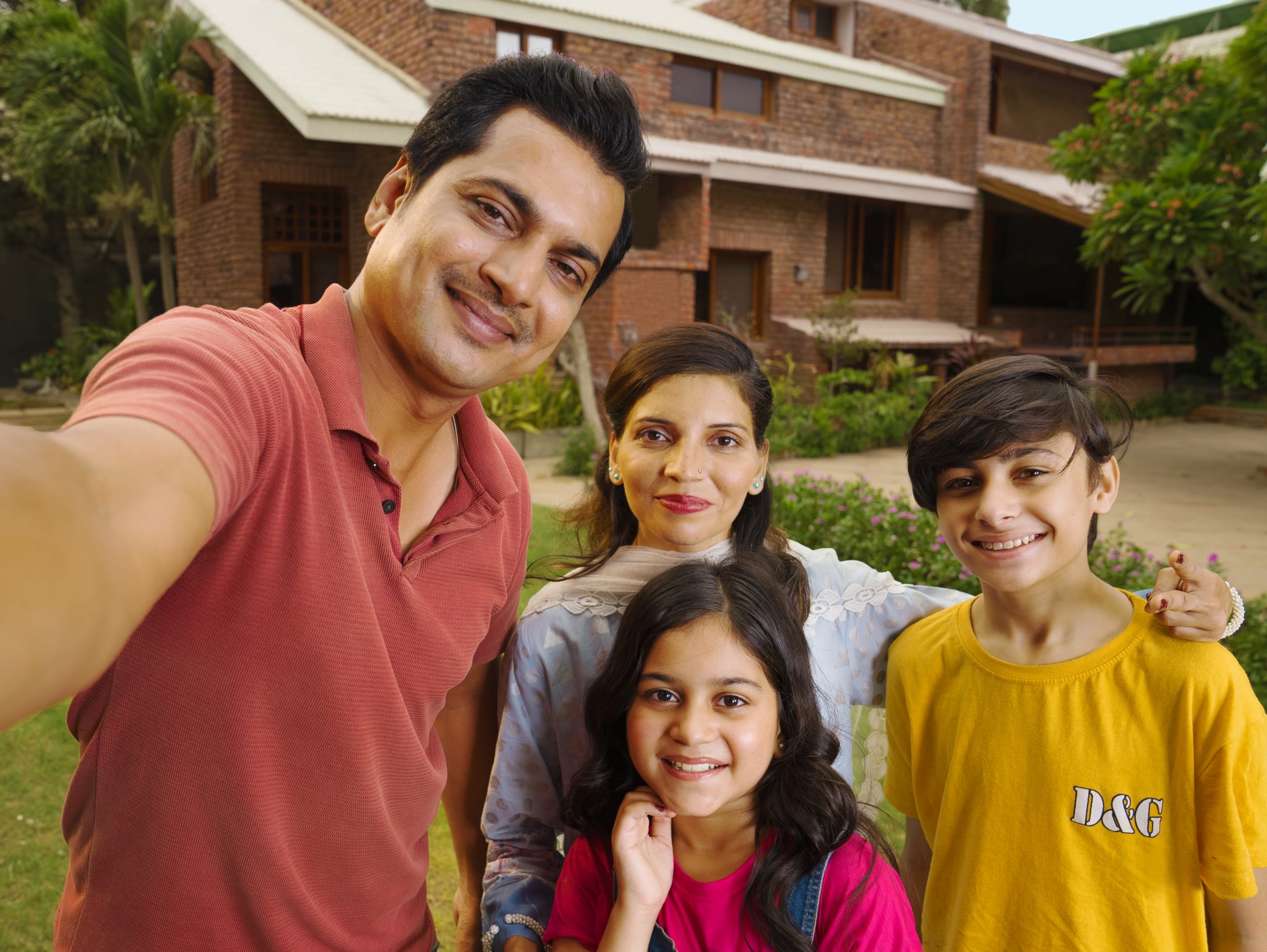 Ghar Ho Tu Apna - House Building Finance Company - HBFC